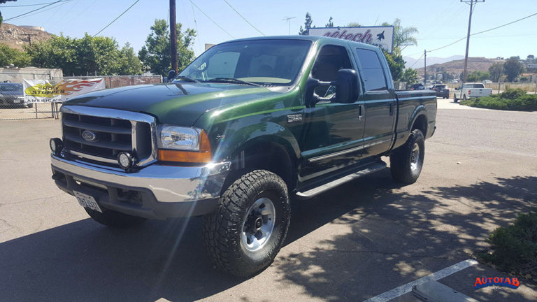 Travis’ Ford Super Duty 2WD conversion to Twin Traction Beam 4wd - Autofab